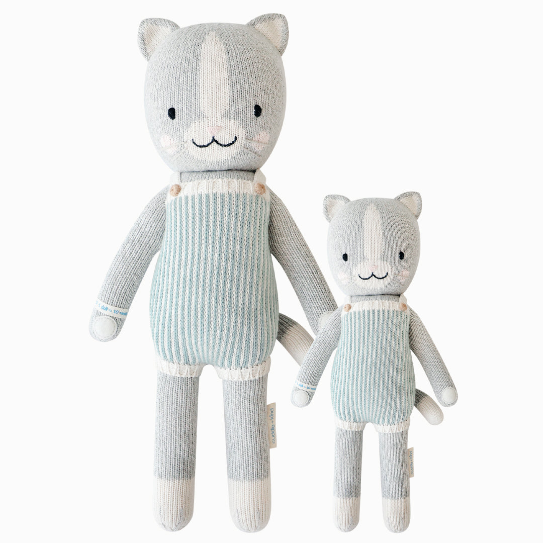 cuddle + kind dolls | 1 hand-knit doll = 10 meals – cuddle+kind EU